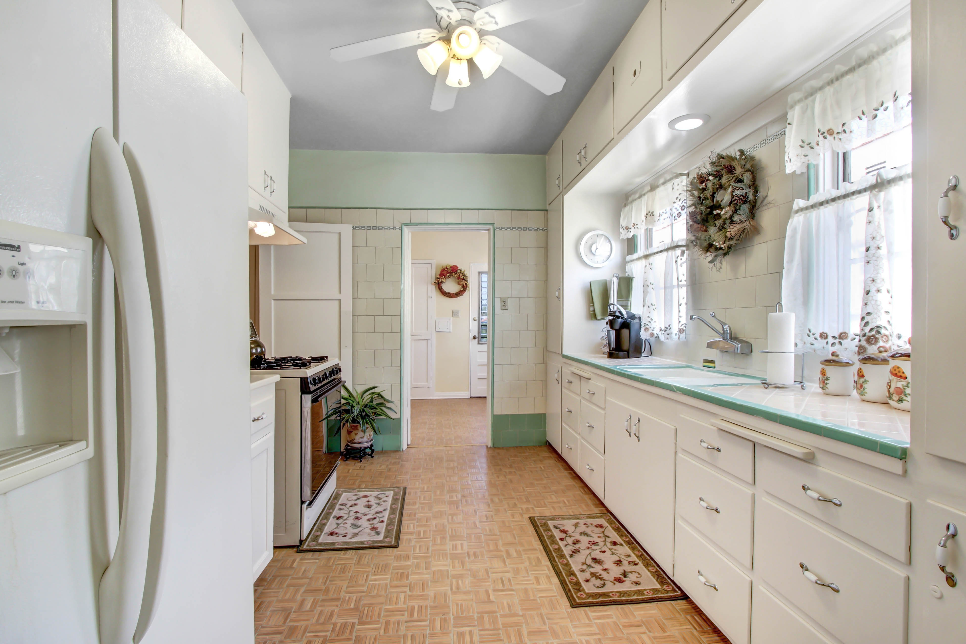 Stunning Features of the Los Angeles Spanish Duplex - A Los Angeles ...